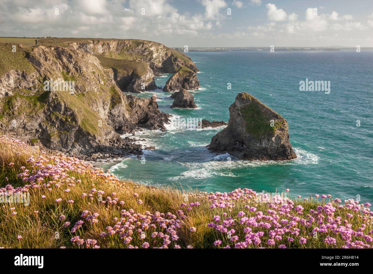 Bedruthan Steps, Cornwall, England, UK Stock Photo - Alamy