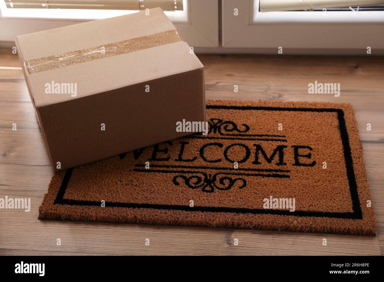 Front door post on mat hi-res stock photography and images - Alamy