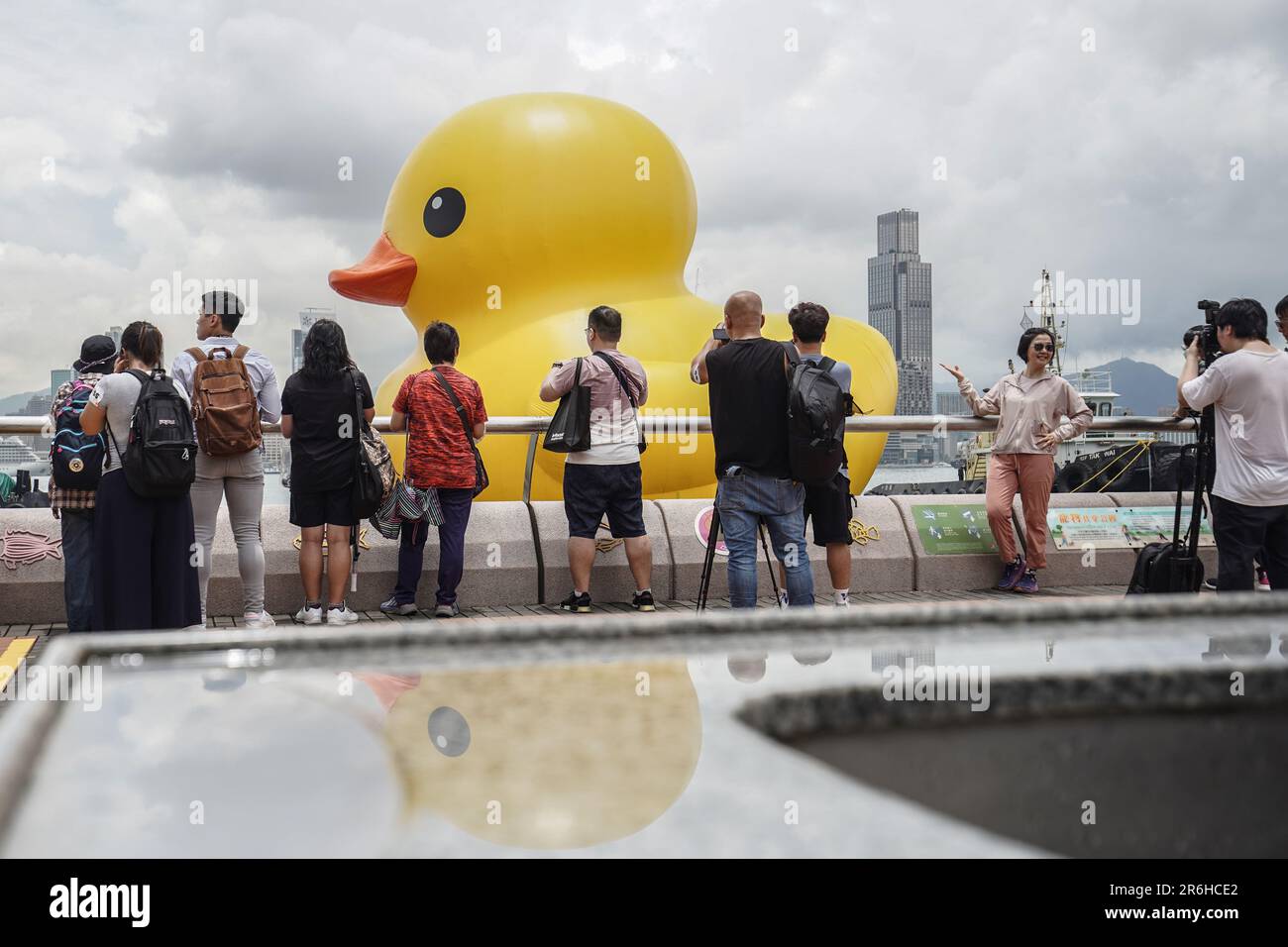 Hong Kong, Hong Kong. 09th June, 2023. People visit and take photos in front of an enormous ...