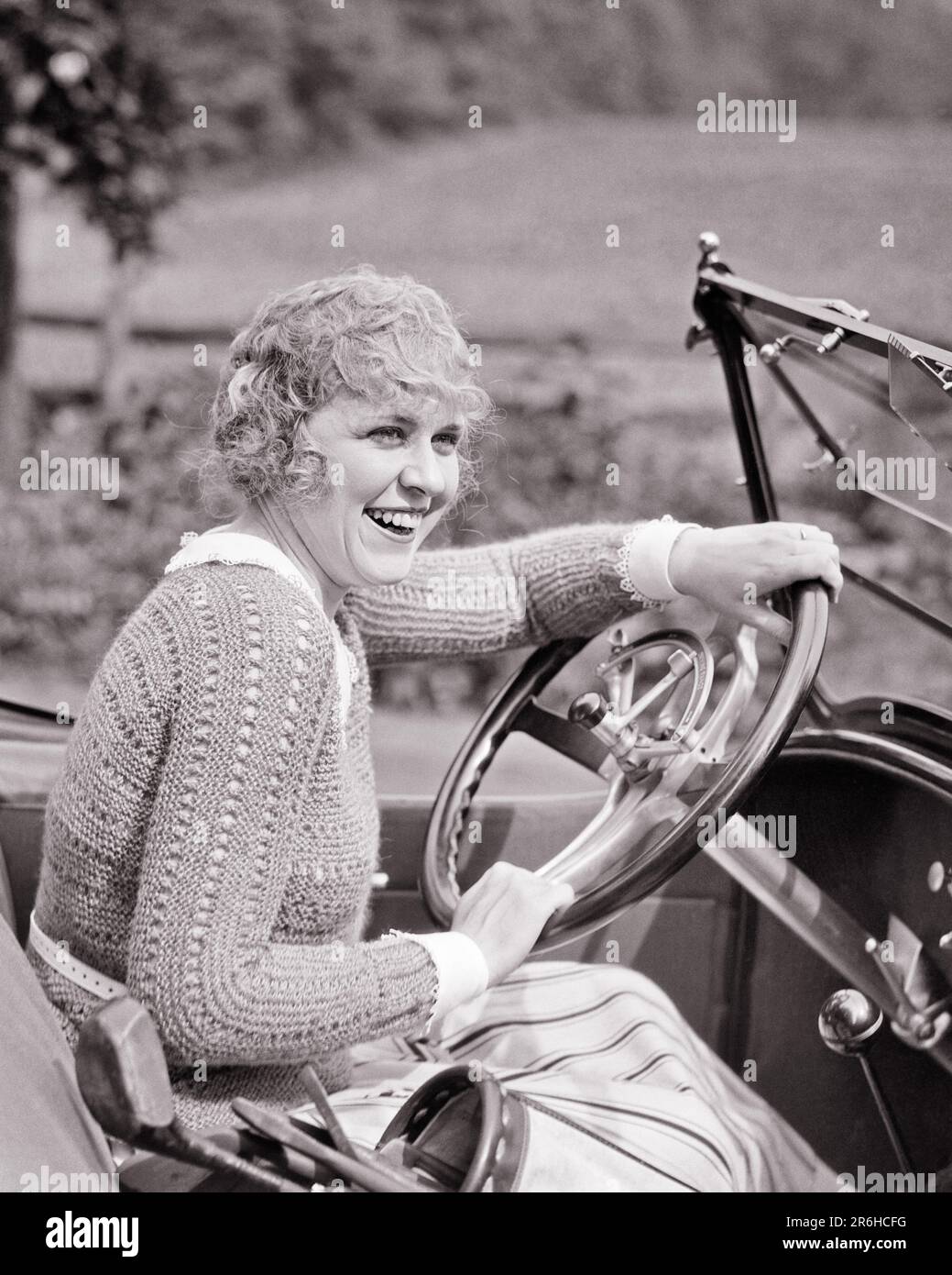 Female driver 1920s hi-res stock photography and images - Alamy