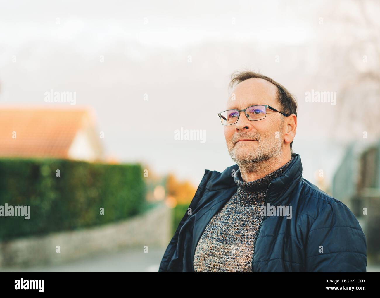 Man profile middle age hi-res stock photography and images - Alamy