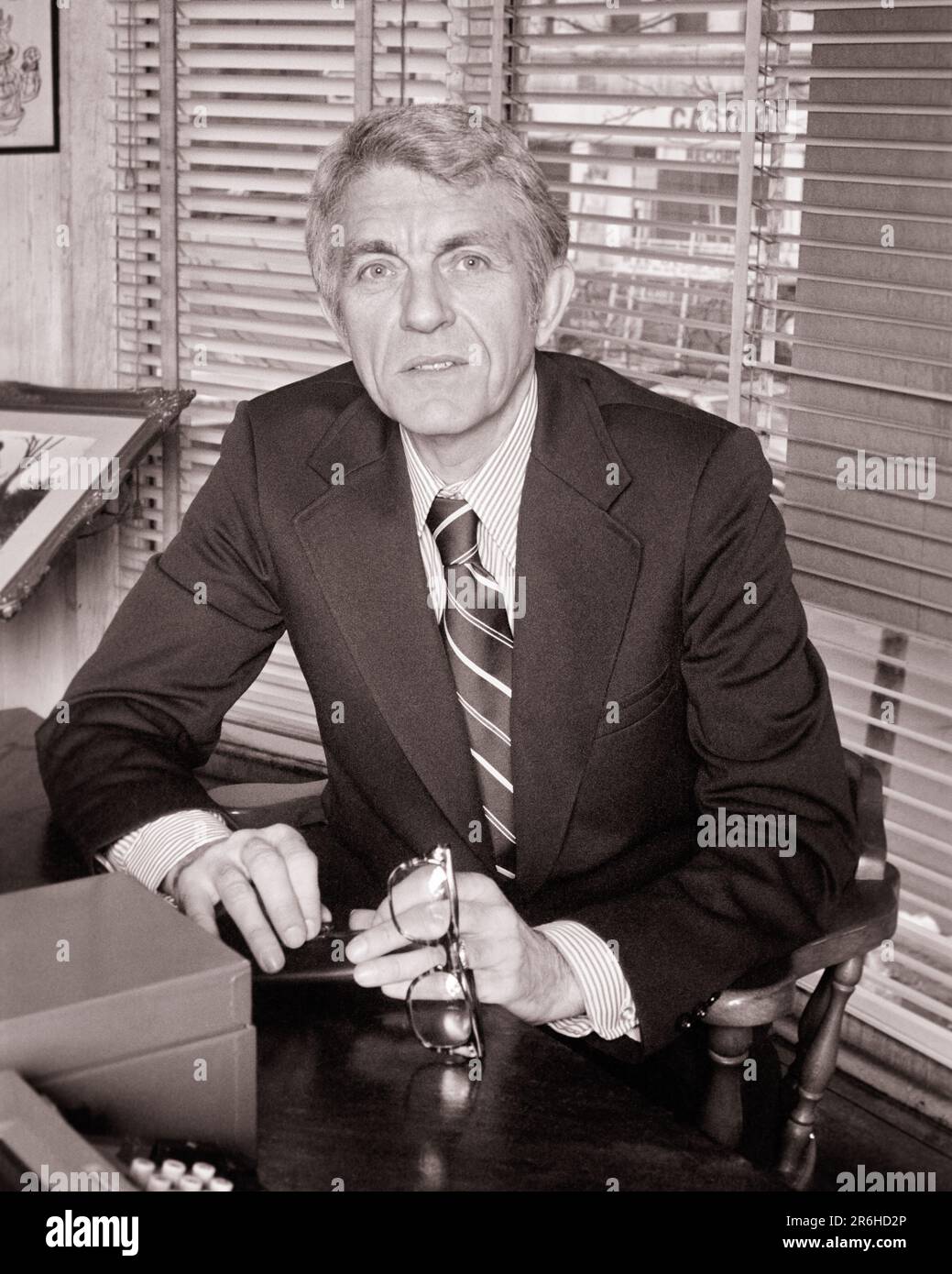 1970s suit man hi-res stock photography and images - Alamy