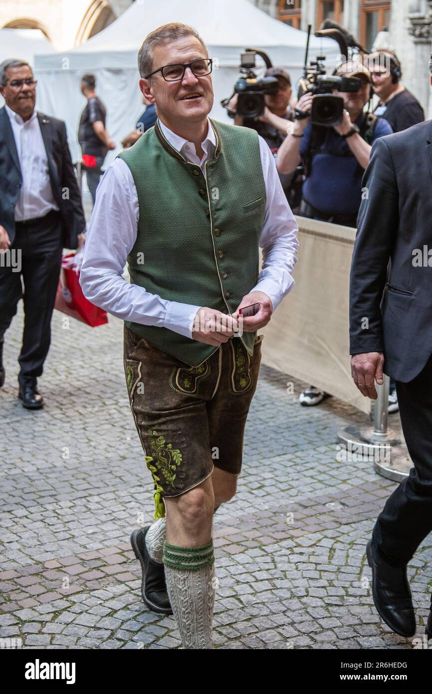 Vorstandsvorsitzender Jan-Christian Dreesen bei der Meisterfeier der FC ...