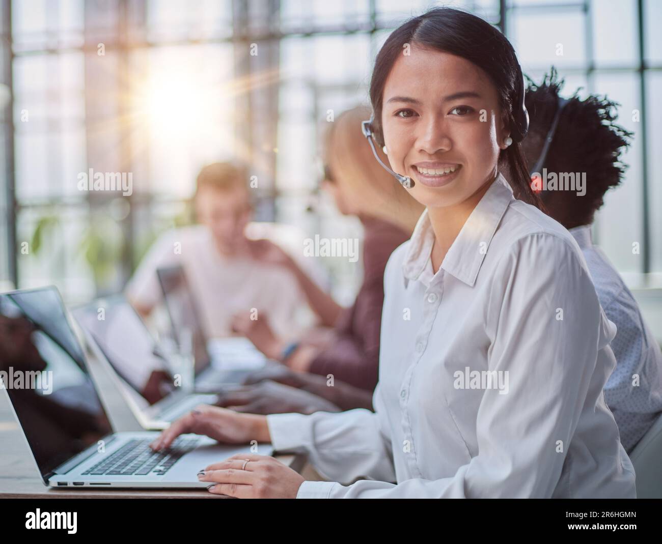 Female presenter group hi-res stock photography and images - Alamy