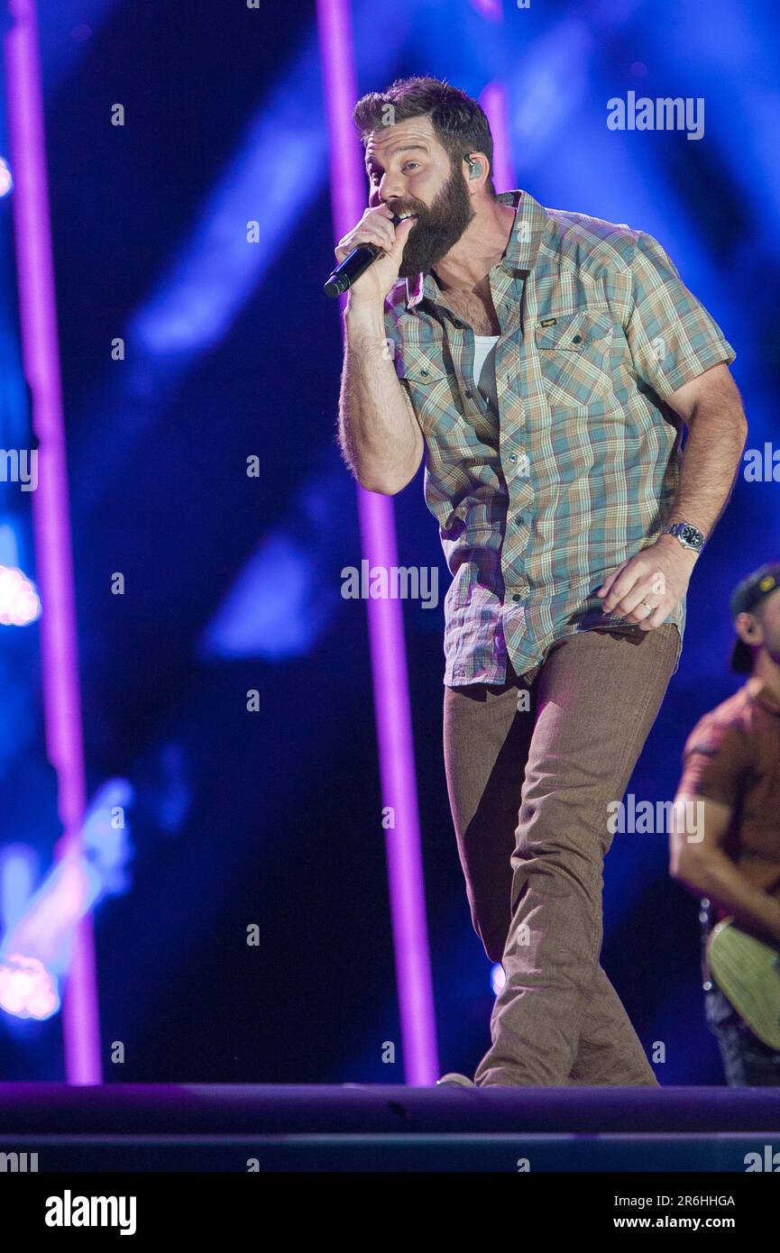 Jordan davis singer hi-res stock photography and images - Alamy