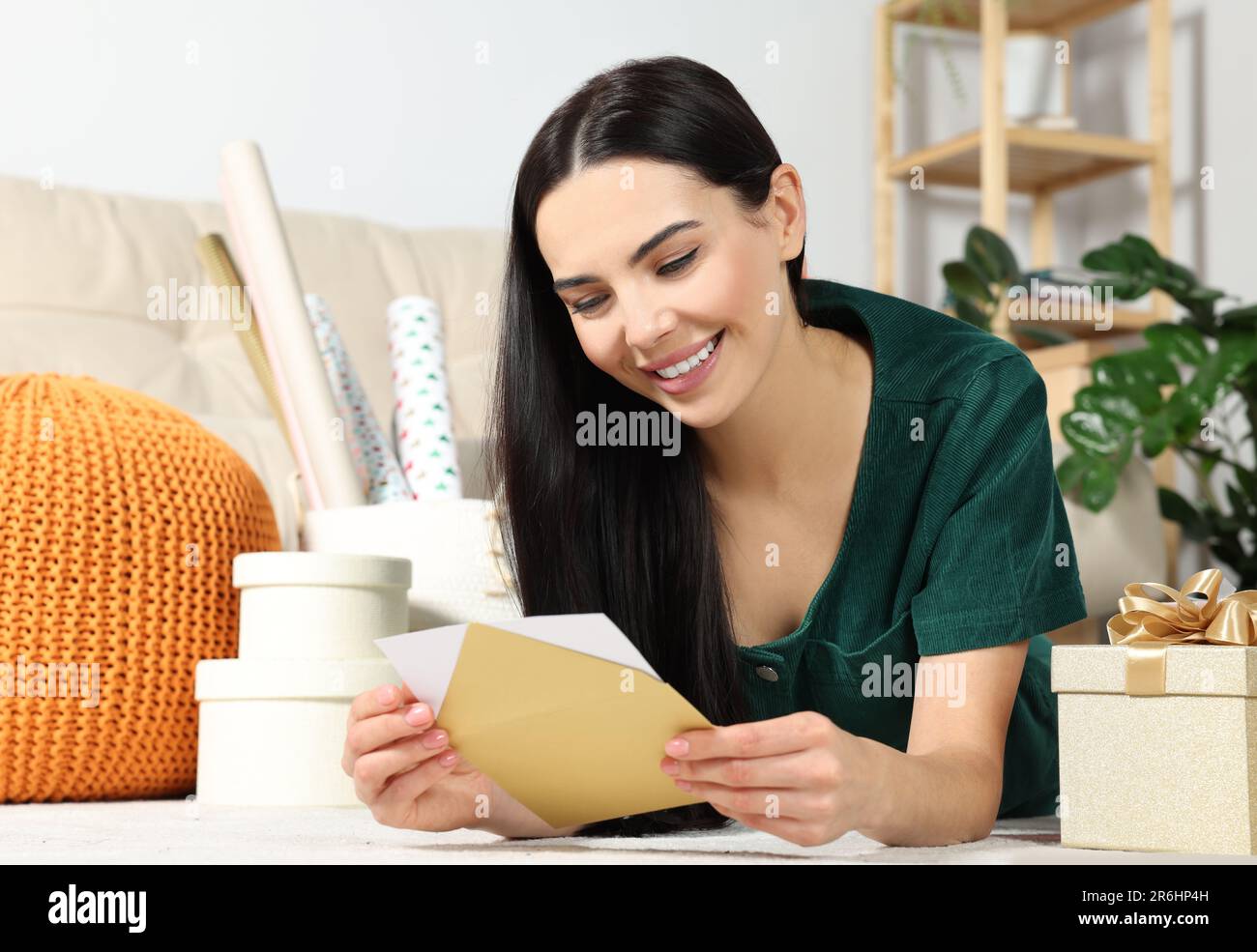 Woman invitation smile envelope hi-res stock photography and images - Alamy