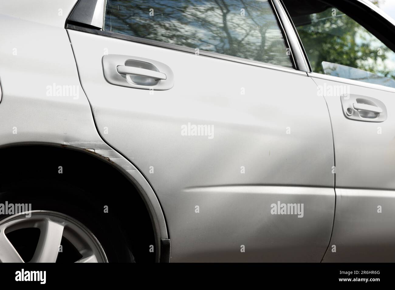 Scratch car doors hi-res stock photography and images - Alamy