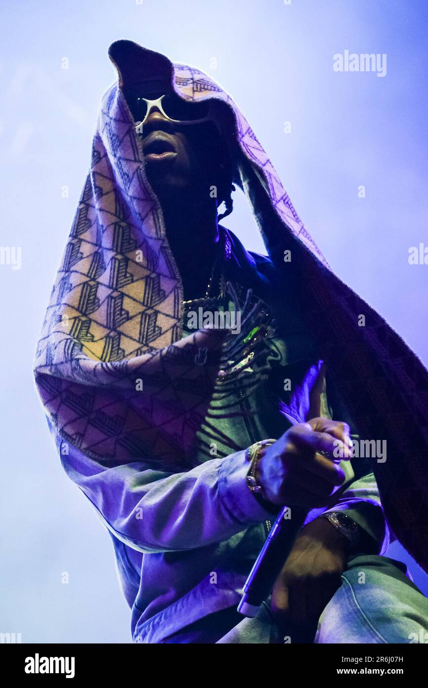 Rapper rema hi-res stock photography and images - Alamy