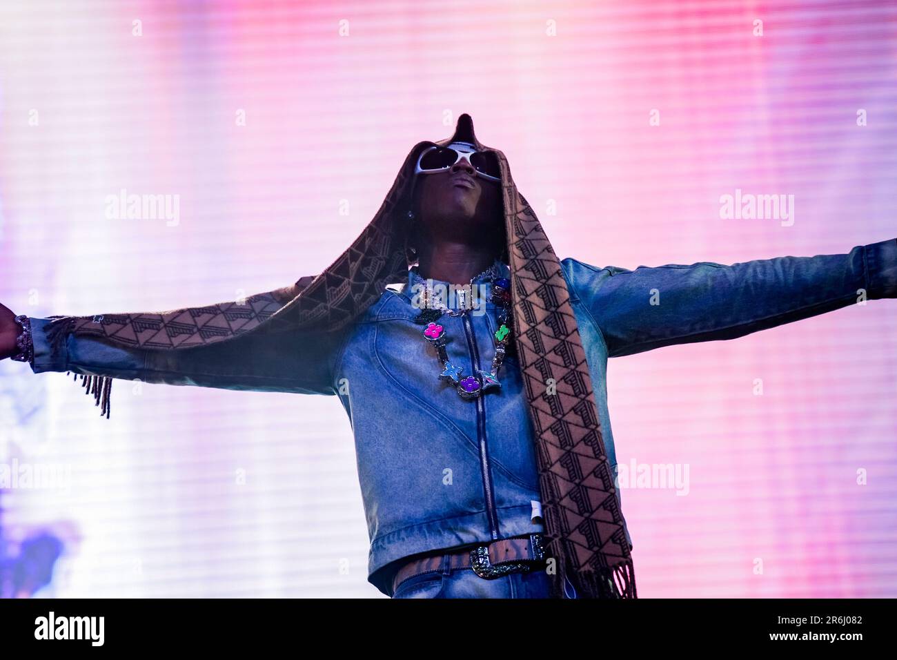 Rapper rema hi-res stock photography and images - Alamy