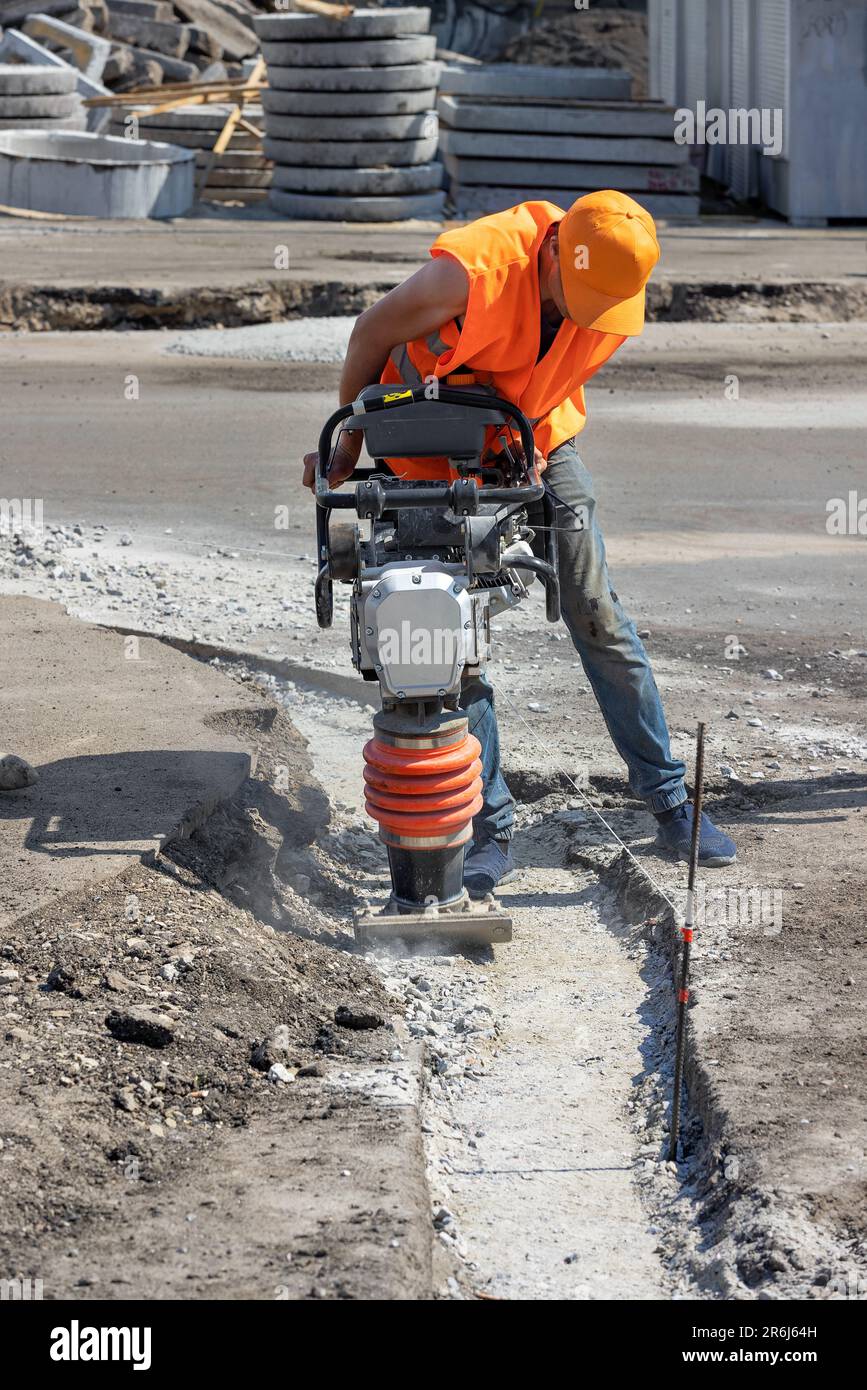 Compacts the foundation hi-res stock photography and images - Alamy