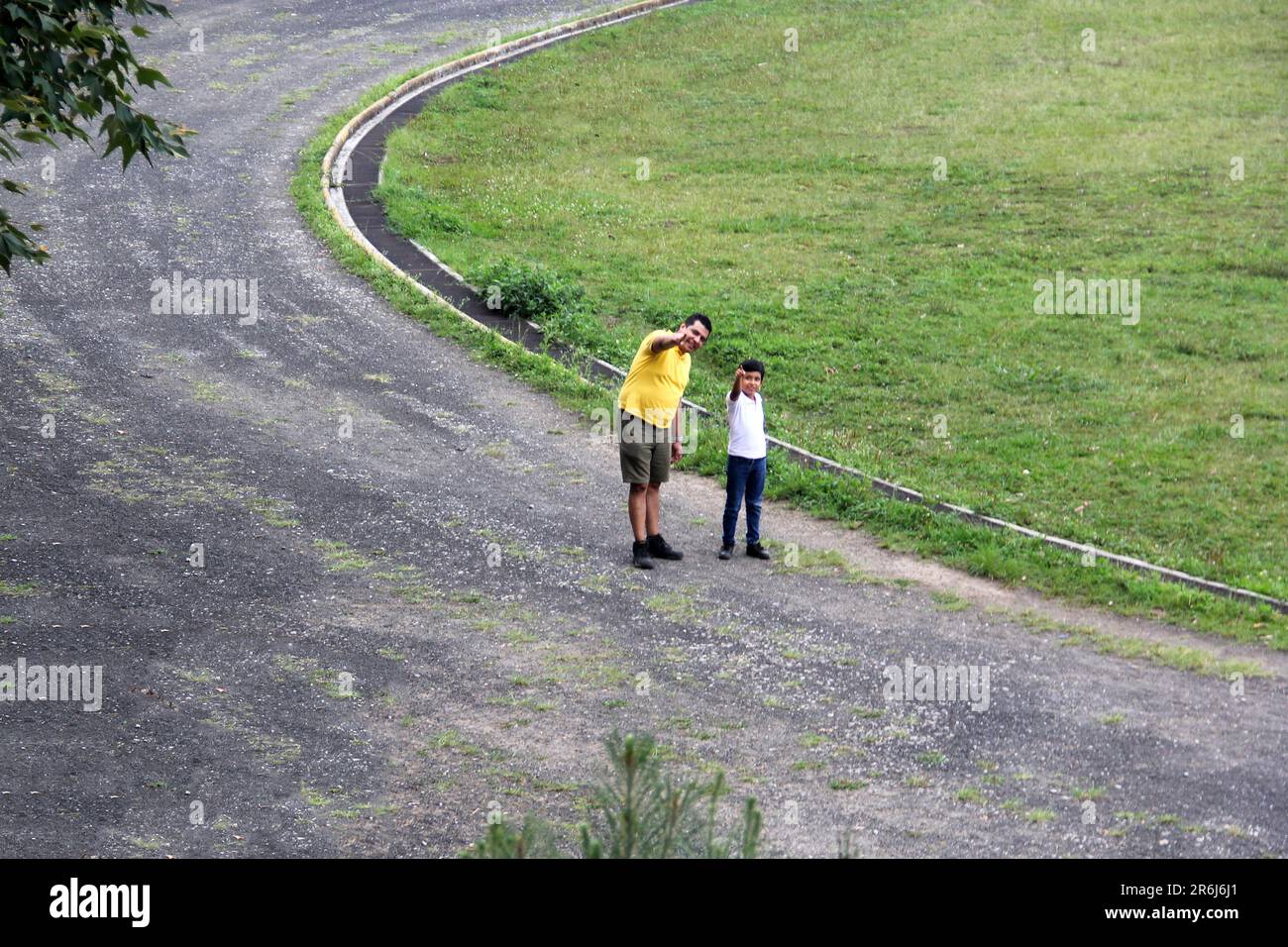 Dark haired mexican child hi-res stock photography and images - Alamy