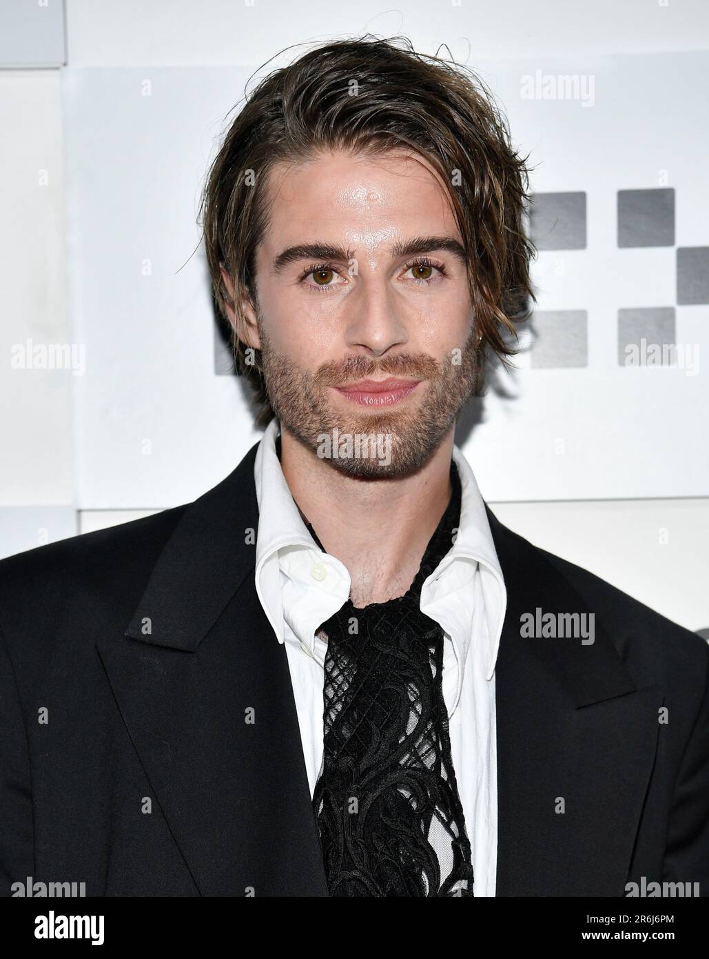 Joey Phillips attends the premiere of "Outlander" season 7 during the ...