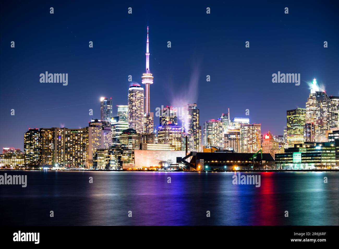 A full moon rising over Toronto in Canada long exposure Stock Photo - Alamy