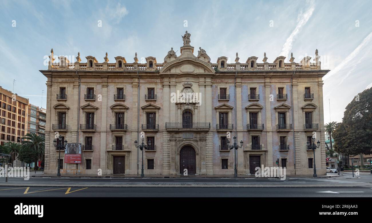 old superior court of justice of valencia Stock Photo - Alamy