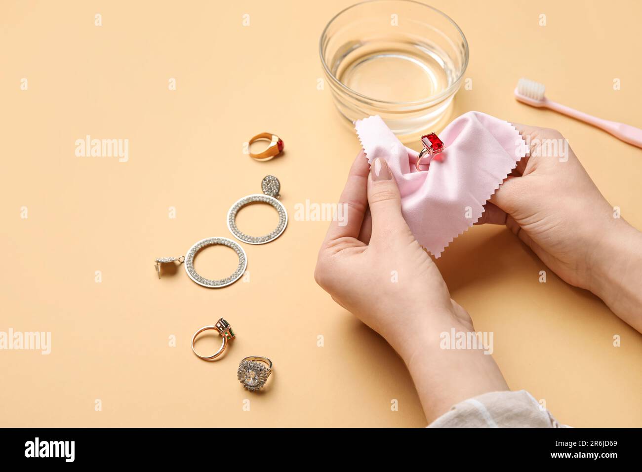 Woman polishing jewellery hi-res stock photography and images - Alamy