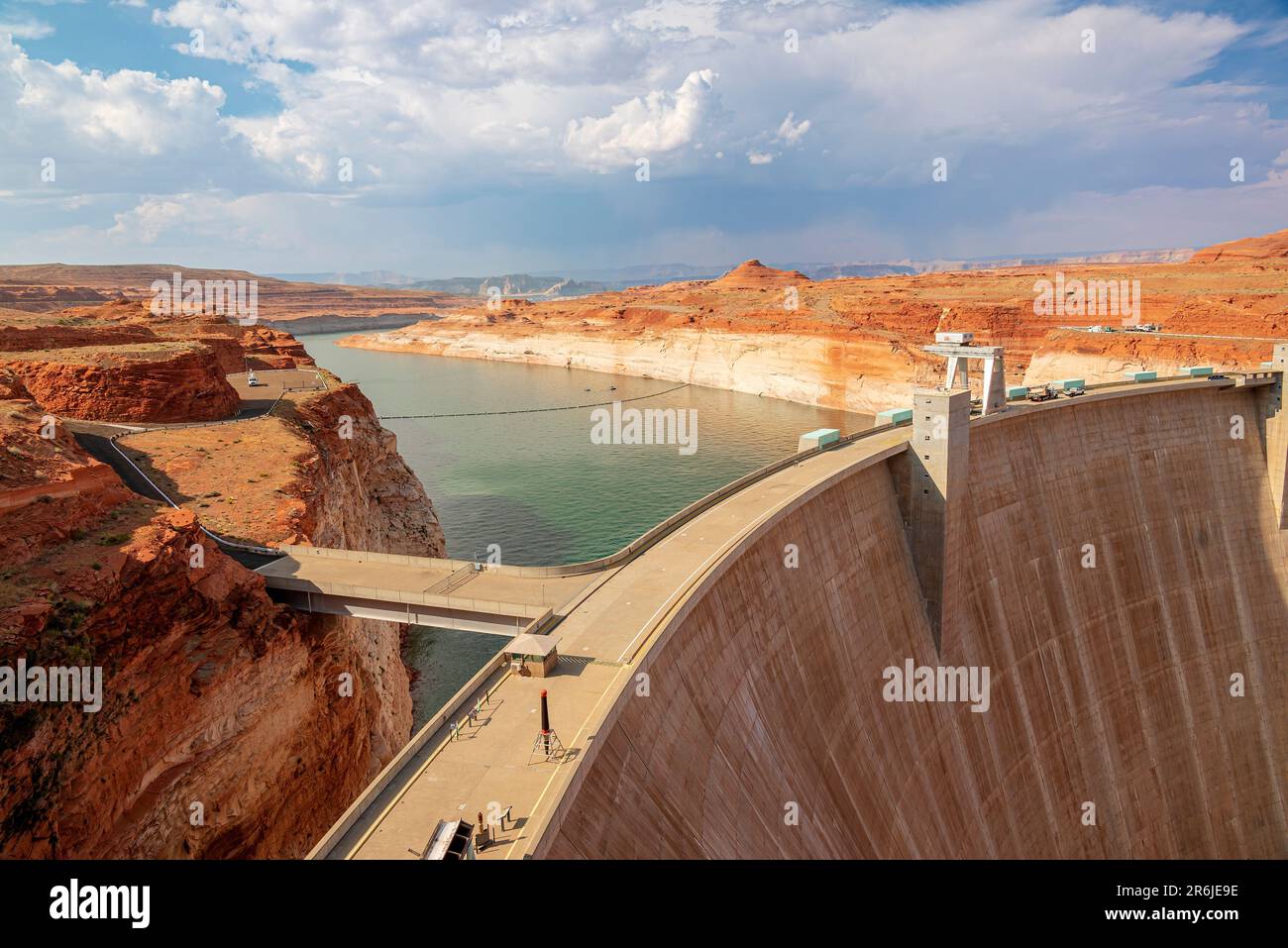 Glen Canyon Dam and reservoir with lake Powell and surrounding ...