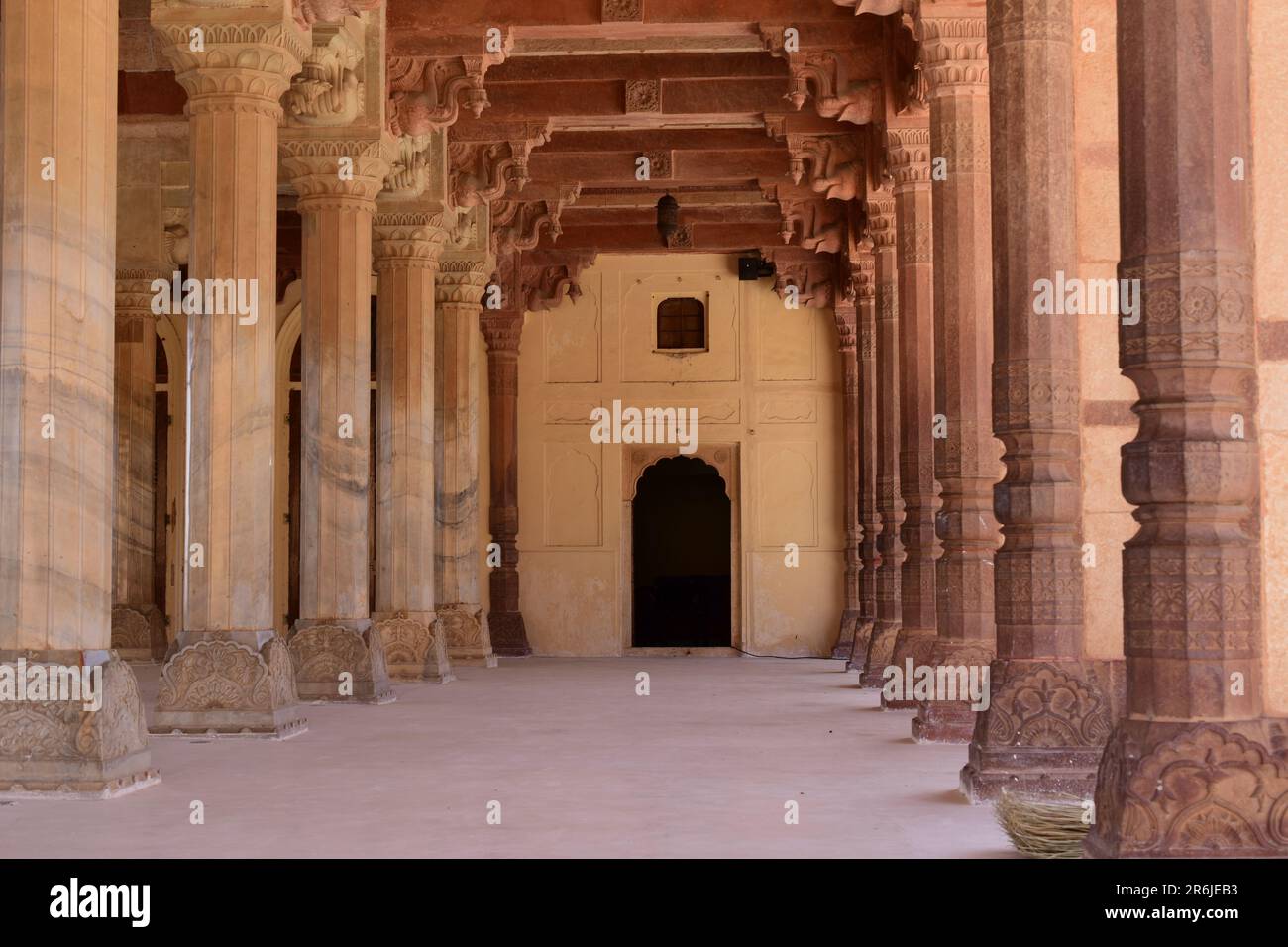 Amer palace fort interior hi-res stock photography and images - Alamy