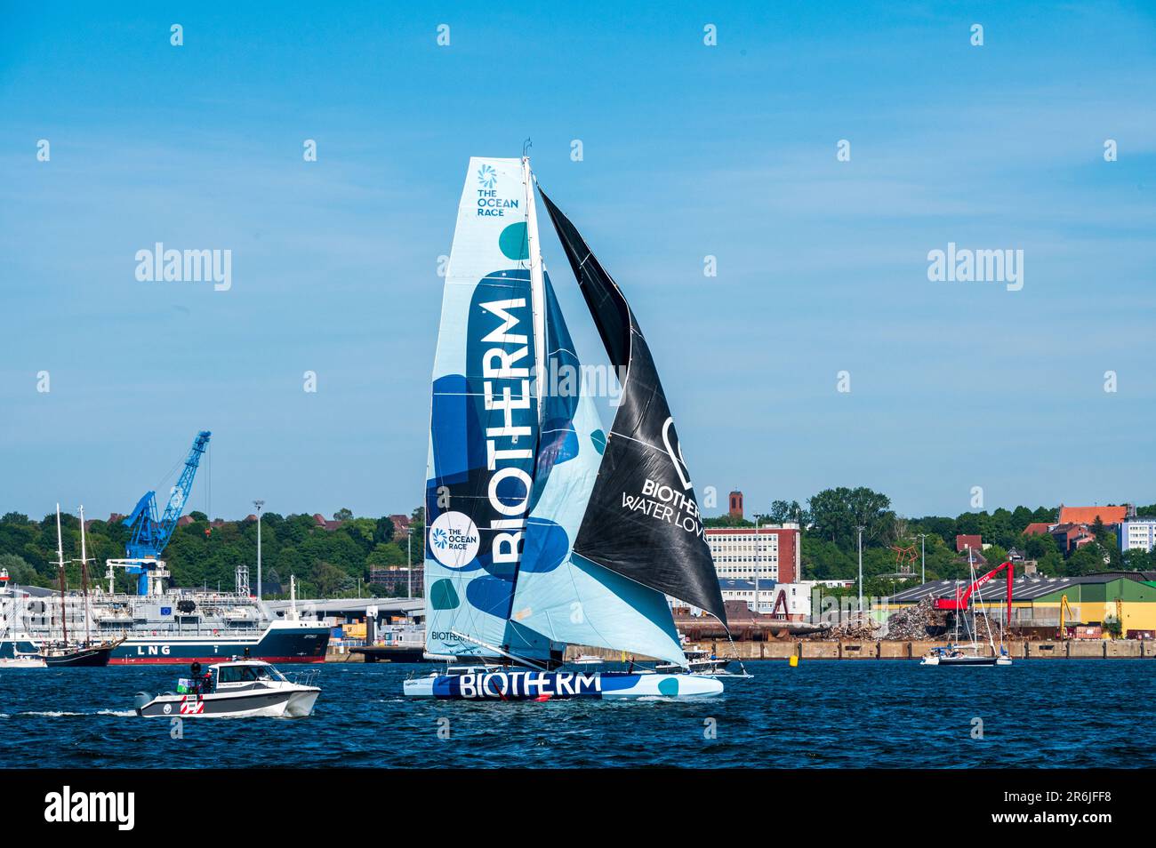 Kiel, Deutschland, 09. Juni 2023, The Ocean Race, Fly-By in Kiel. Fünf ...