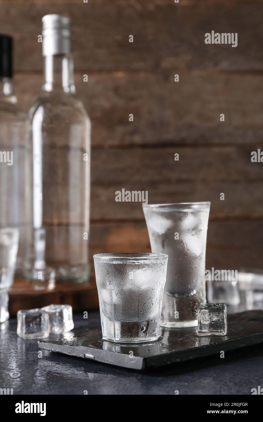 Chilled vodka bottles hi-res stock photography and images - Alamy