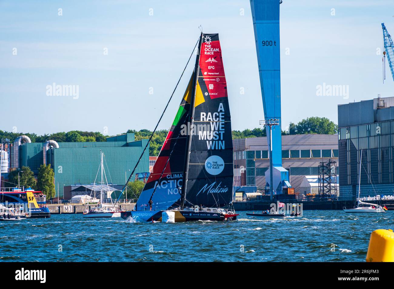Kiel, Deutschland, 09. Juni 2023, The Ocean Race, Fly-By in Kiel. Fünf ...