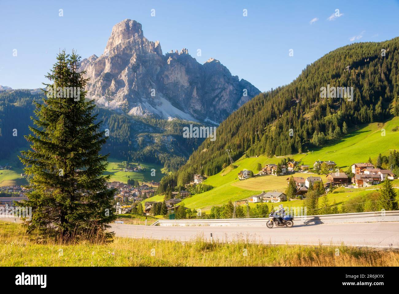 Dolomite alps in northern Italy, beautiful mountain landscape Stock ...