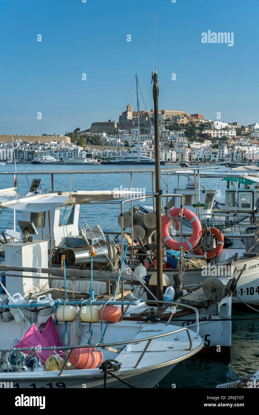 Small mediterranean fishing hi-res stock photography and images - Alamy