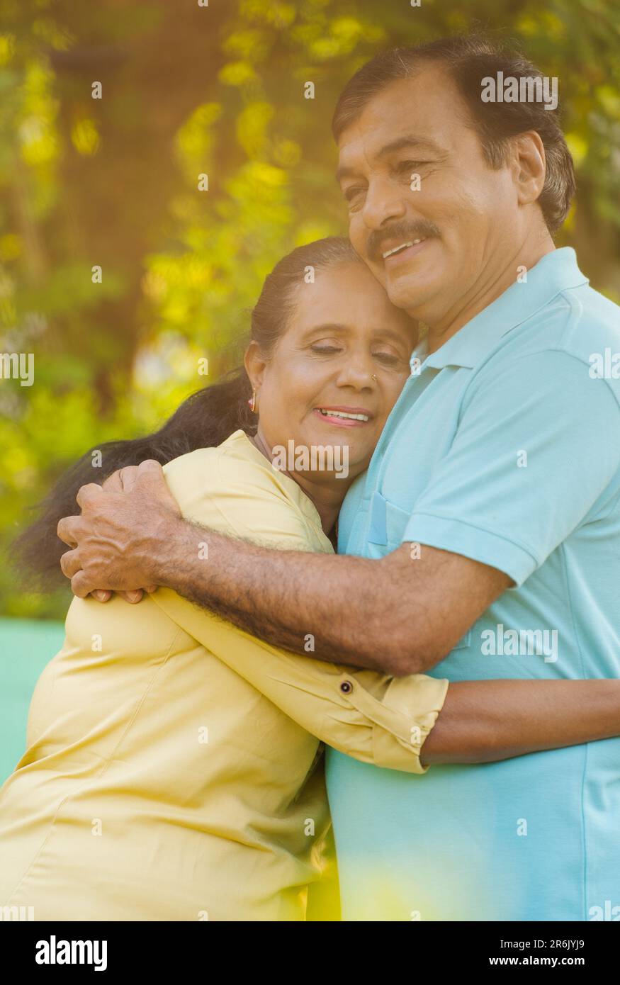 Together hugging husband indian hi-res stock photography and images - Alamy
