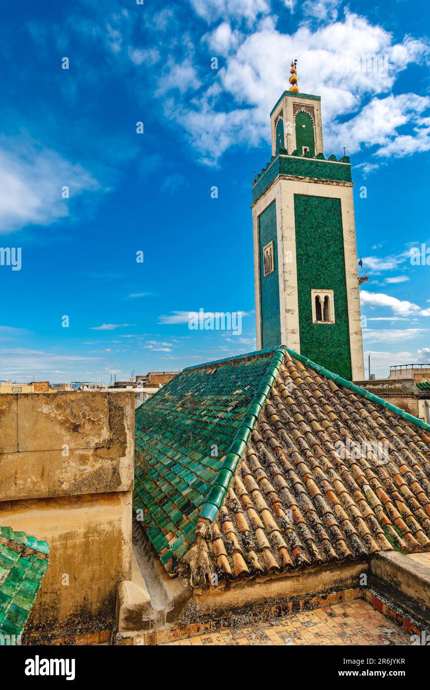 Entrance gate to the imperial city of meknes hi-res stock photography ...