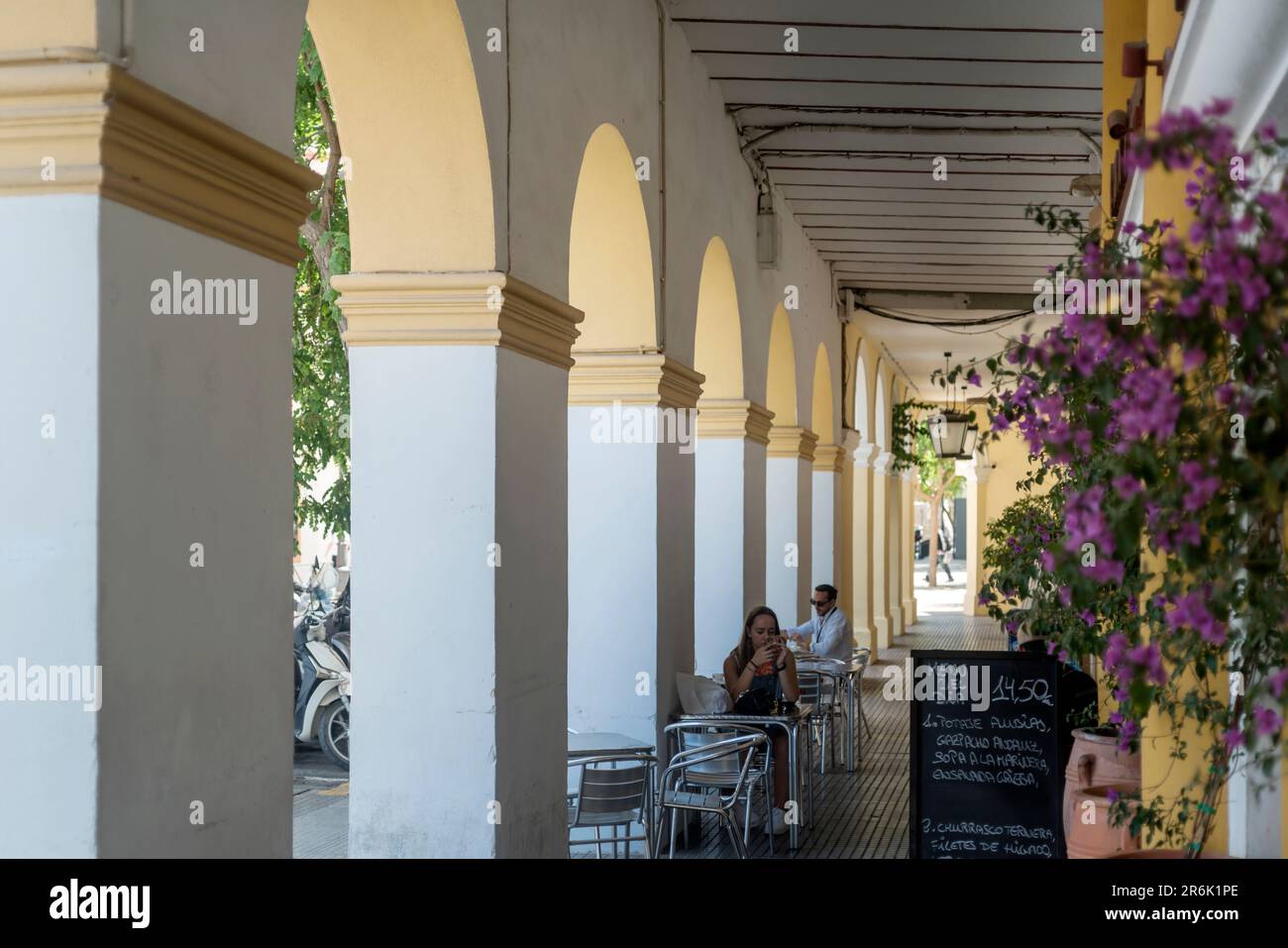 Old portico hi-res stock photography and images - Alamy