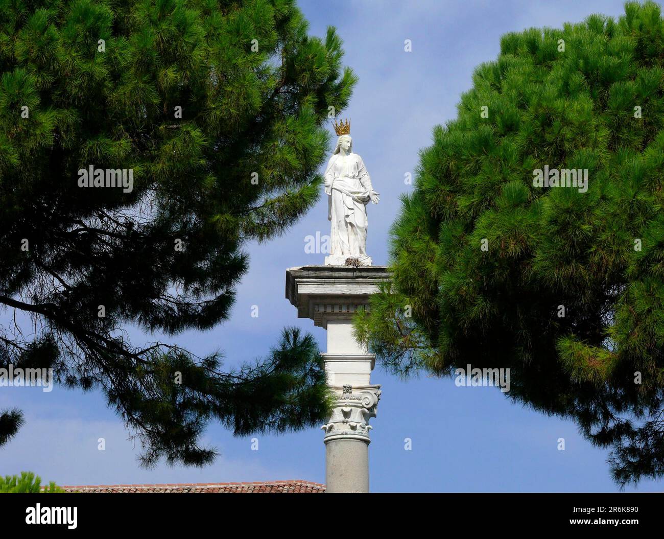 Statue ravenna hi-res stock photography and images - Alamy
