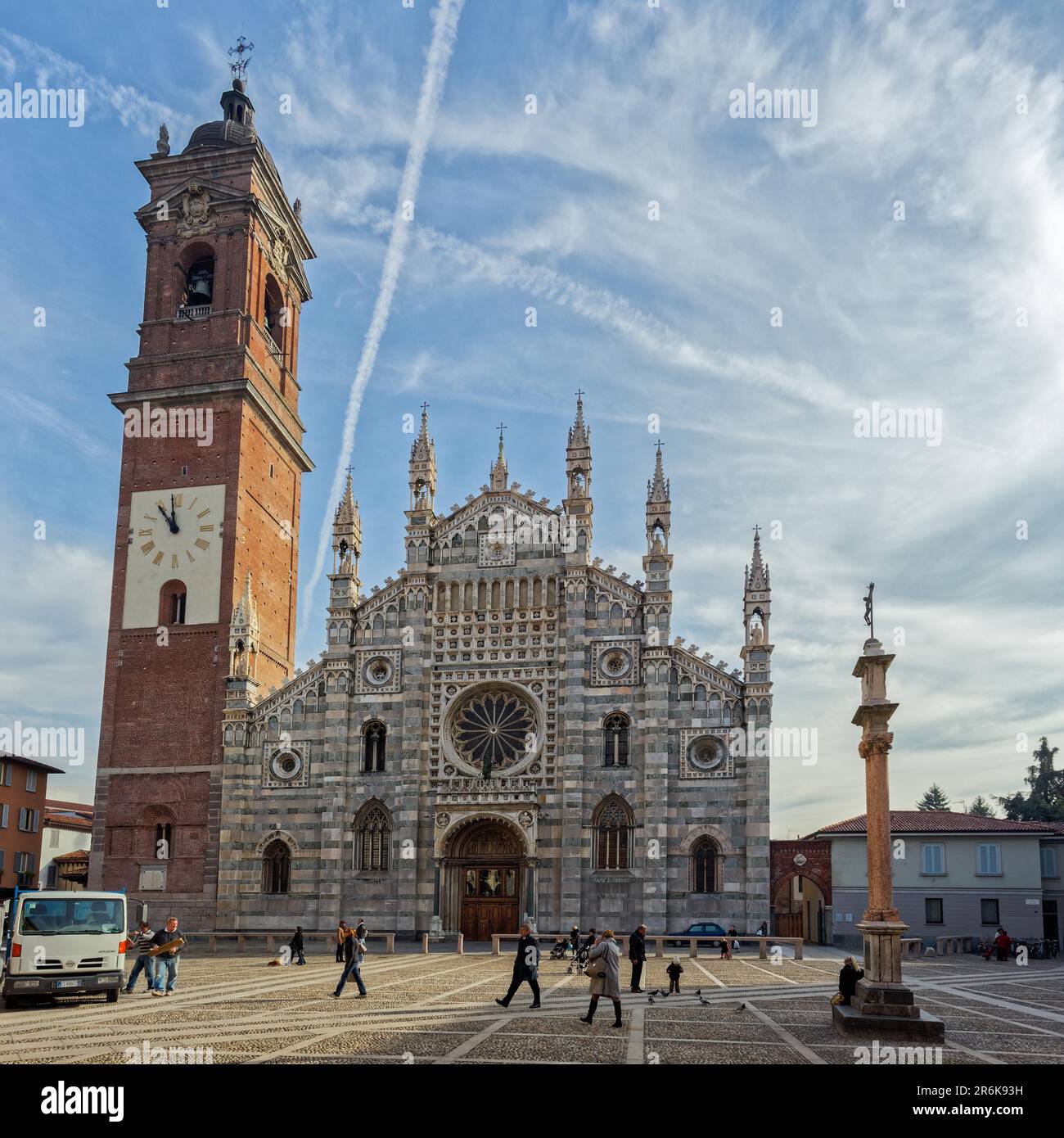 Monza town hi-res stock photography and images - Alamy
