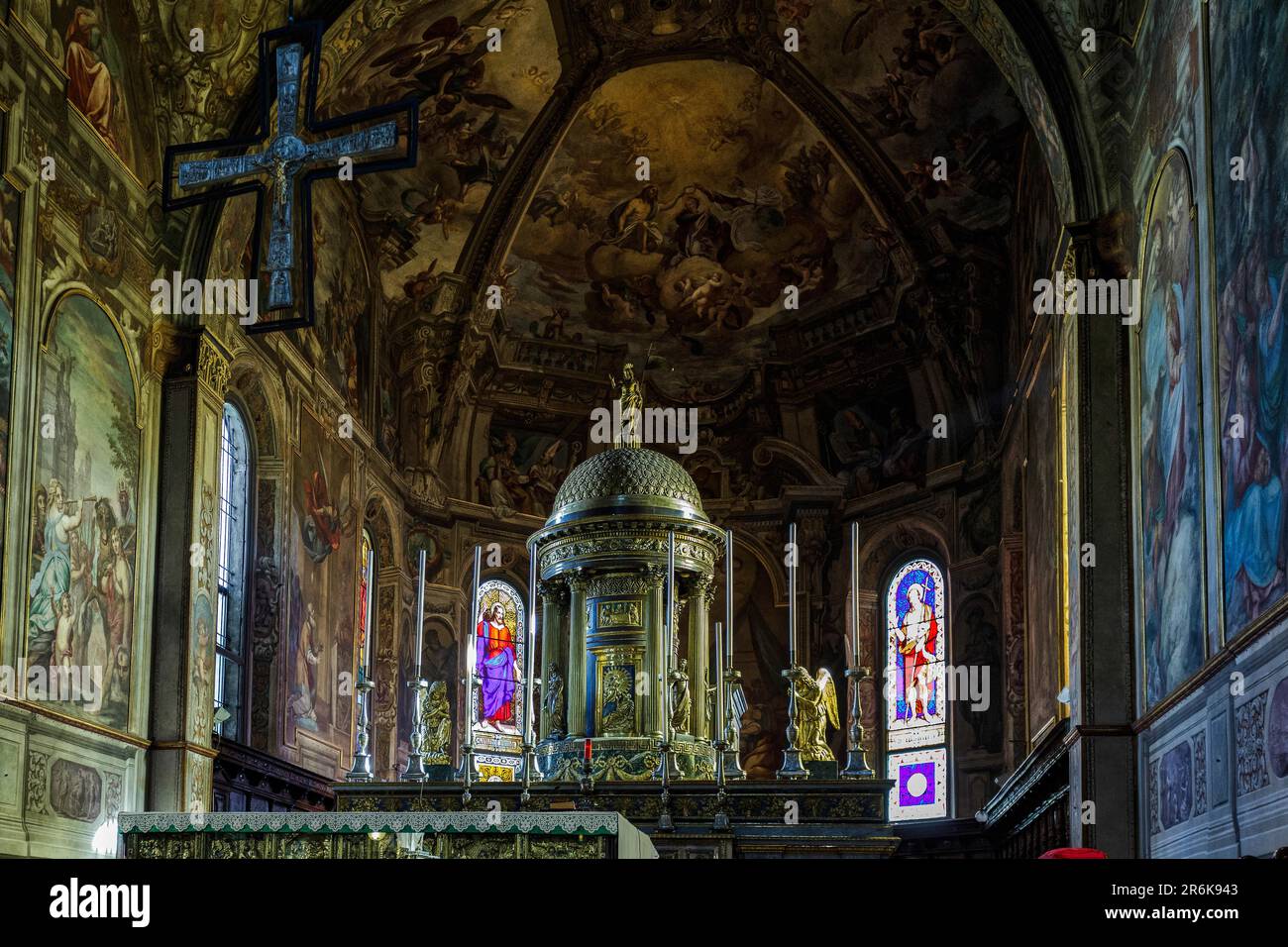 Interior view of the Cathedral (duomo) in Monza Stock Photo - Alamy