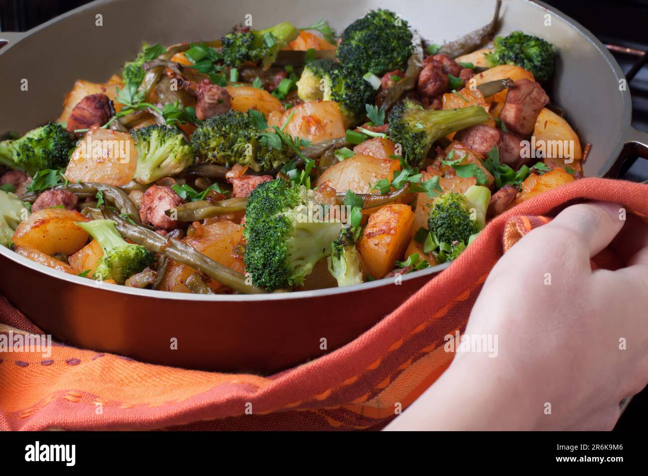 pan of stir fried vegetables Stock Photo - Alamy