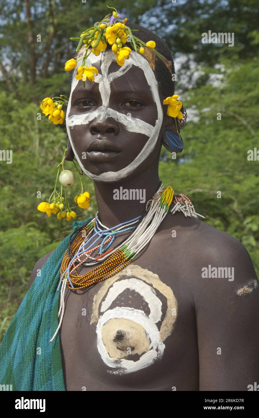Young Surma woman with traditional body painting, face painting, Kibish ...