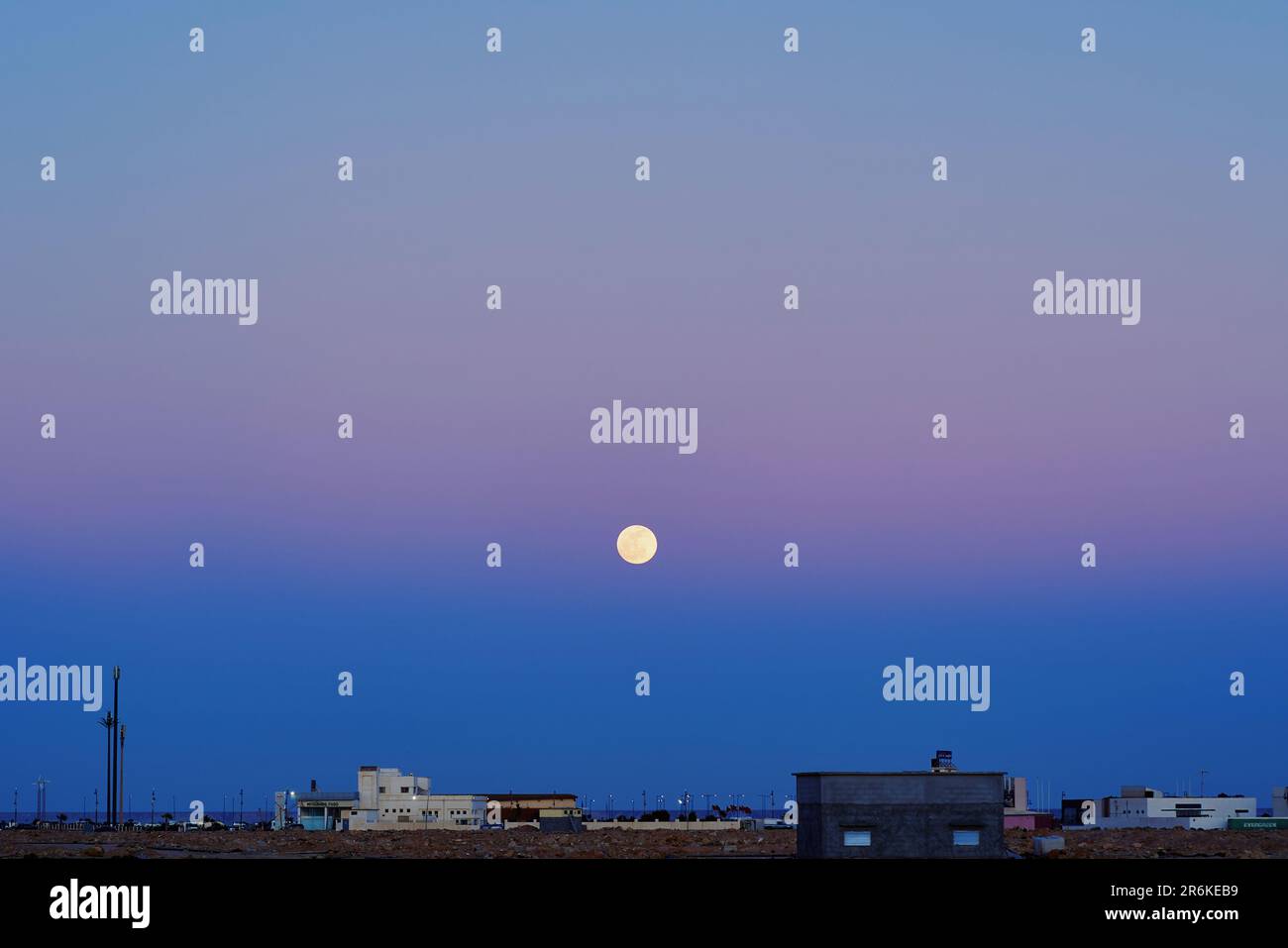 moon rising over the sea Stock Photo - Alamy