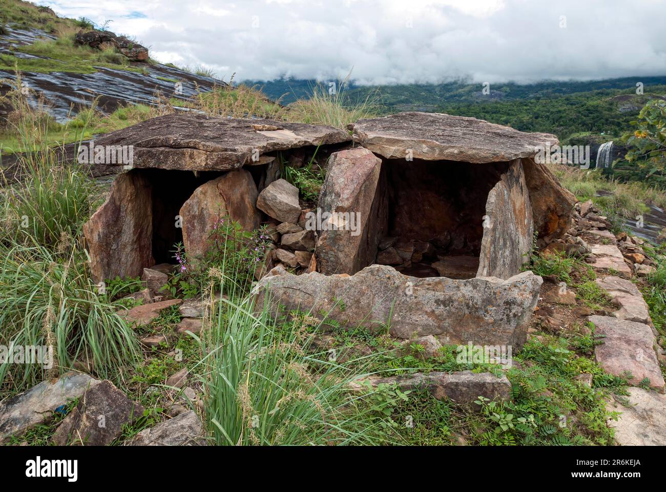 Megalithic Dolmens Muniyaras burial chambers at Kovilkadavu near ...