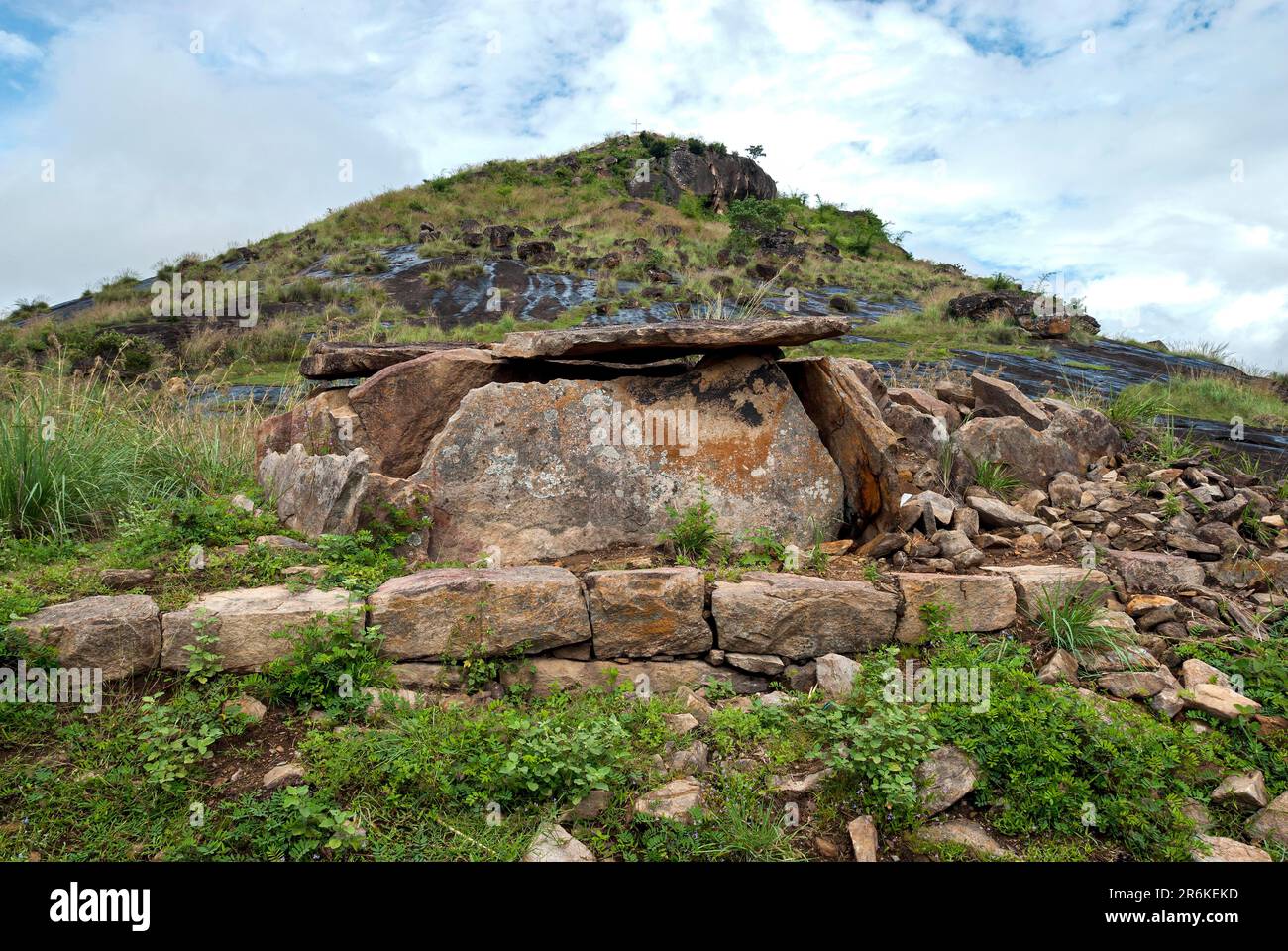 Megalithic Dolmens Muniyaras burial chambers at Kovilkadavu near ...