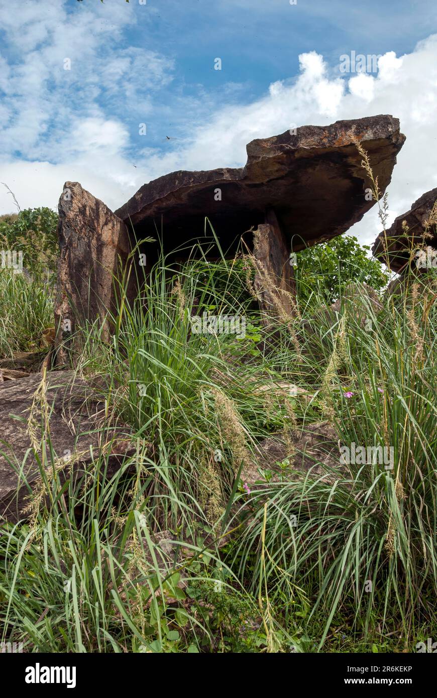 Megalithic Dolmens Muniyaras burial chambers at Kovilkadavu near ...