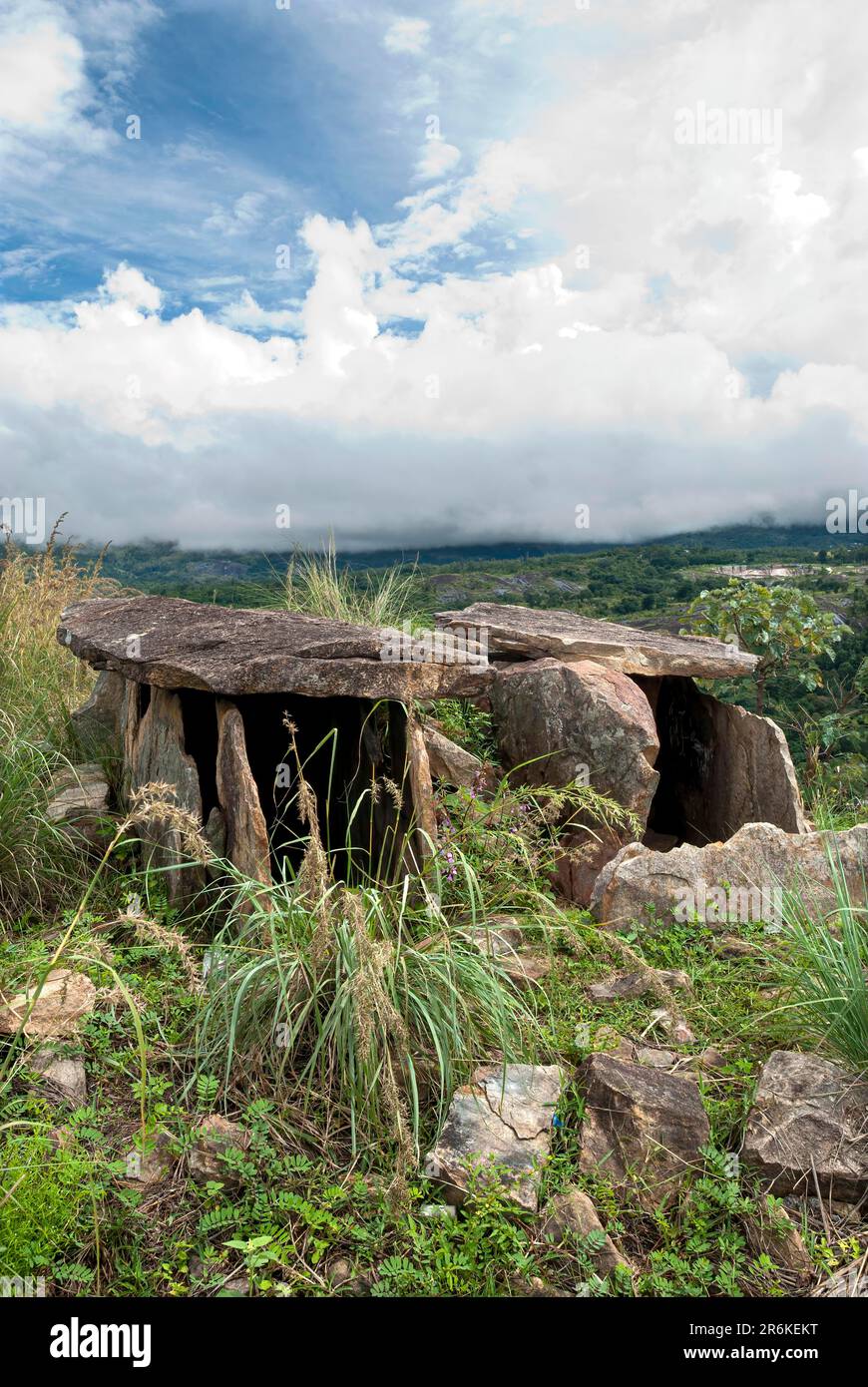 Megalithic Dolmens Muniyaras burial chambers at Kovilkadavu near ...