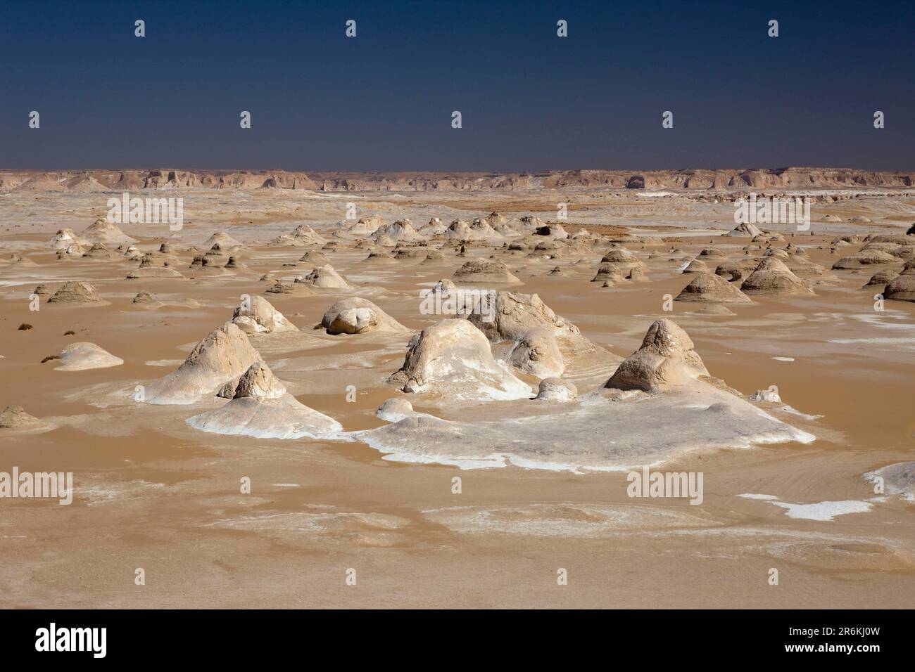 Limestone formations, White Desert National Park, Libyan Desert, Egypt ...