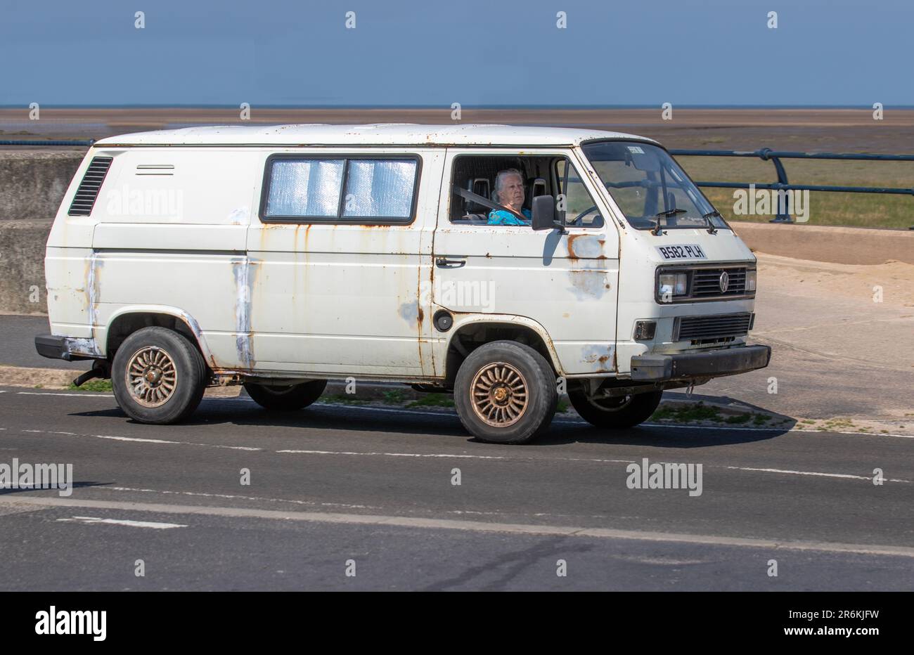 1985 80s eighties White VW Volkswagen Kombi camper, Diesel 1600 cc van ...