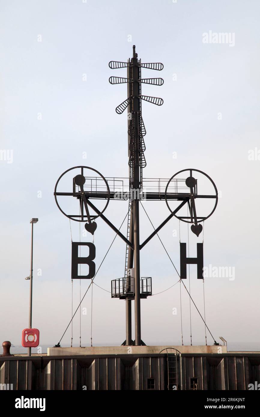 Semaphore signalling hi-res stock photography and images - Alamy