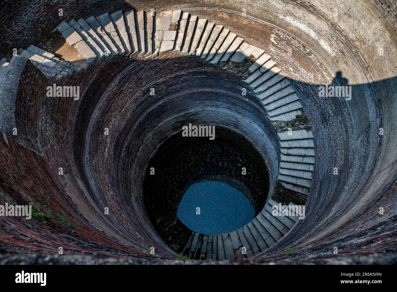 Helical Stepwell, Champaner-Pavagadh Archaeological Park, UNESCO World ...