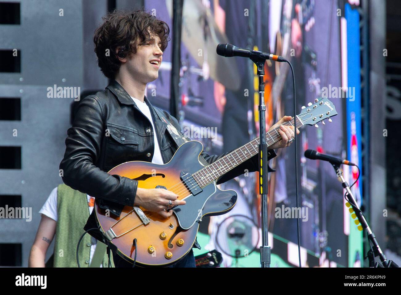 Inhaler band hi-res stock photography and images - Alamy