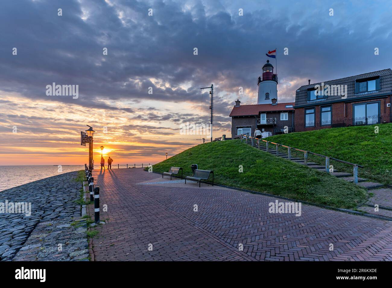 Lighthouse in urk coast hi-res stock photography and images - Alamy