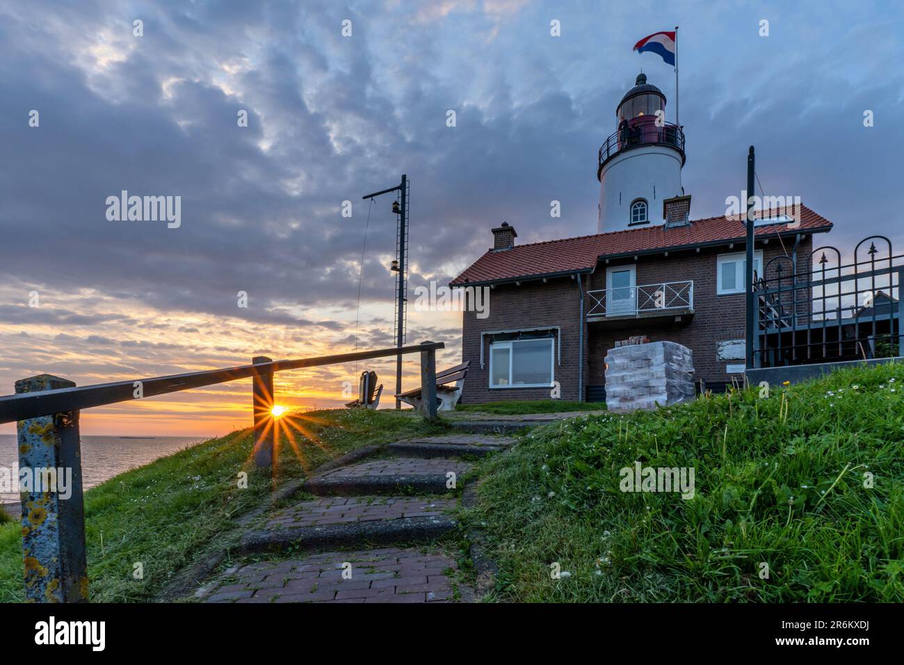 Lighthouse in urk coast hi-res stock photography and images - Alamy