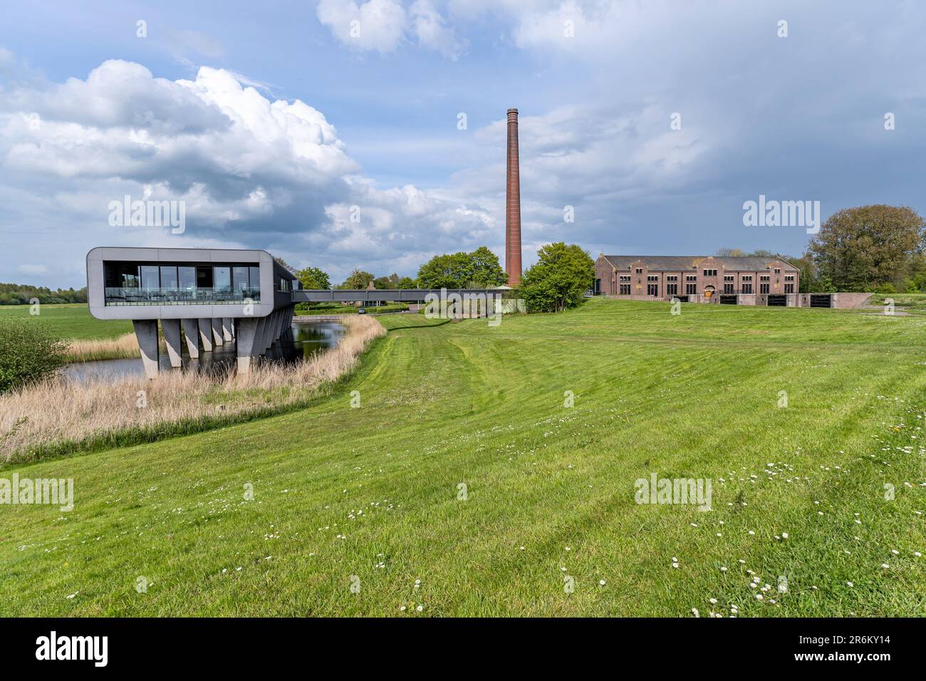 Steam powered pump house hi-res stock photography and images - Alamy