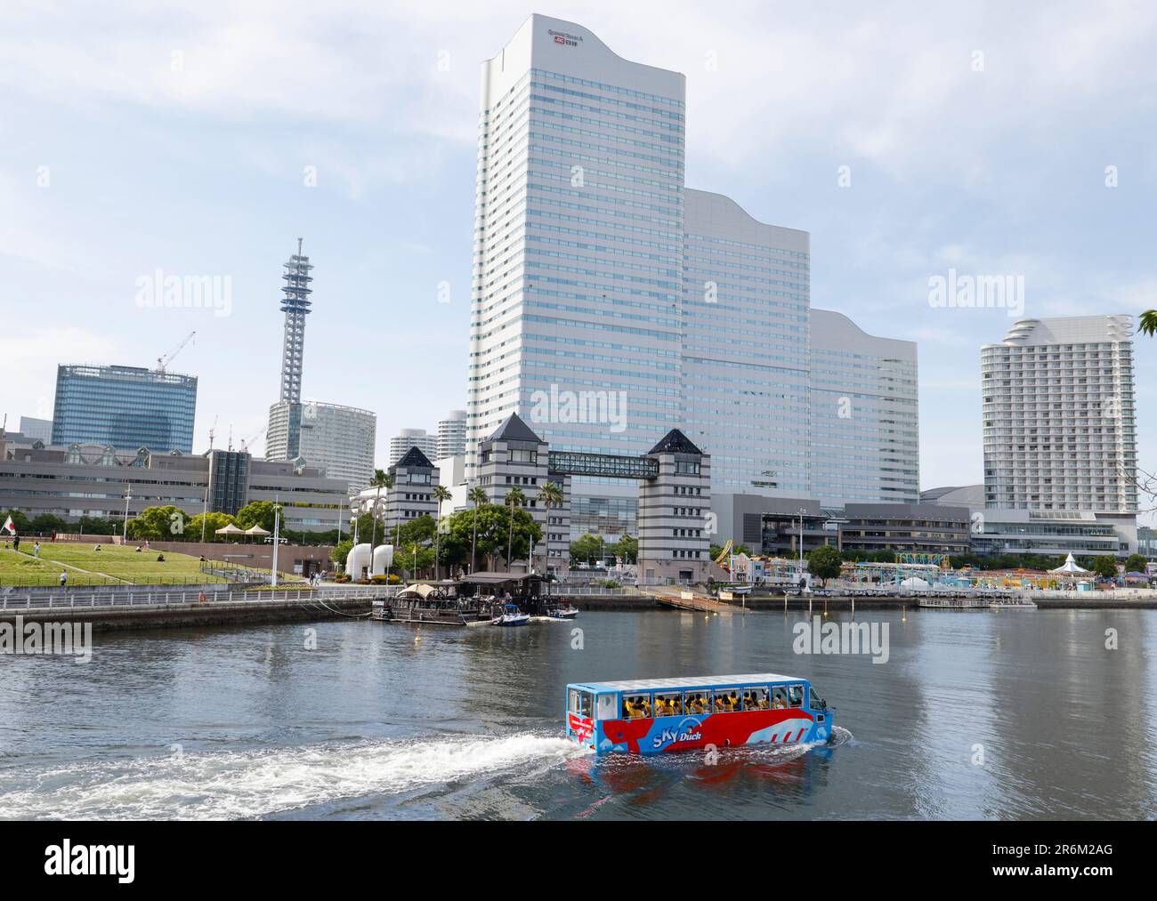 District de minato hi-res stock photography and images - Alamy