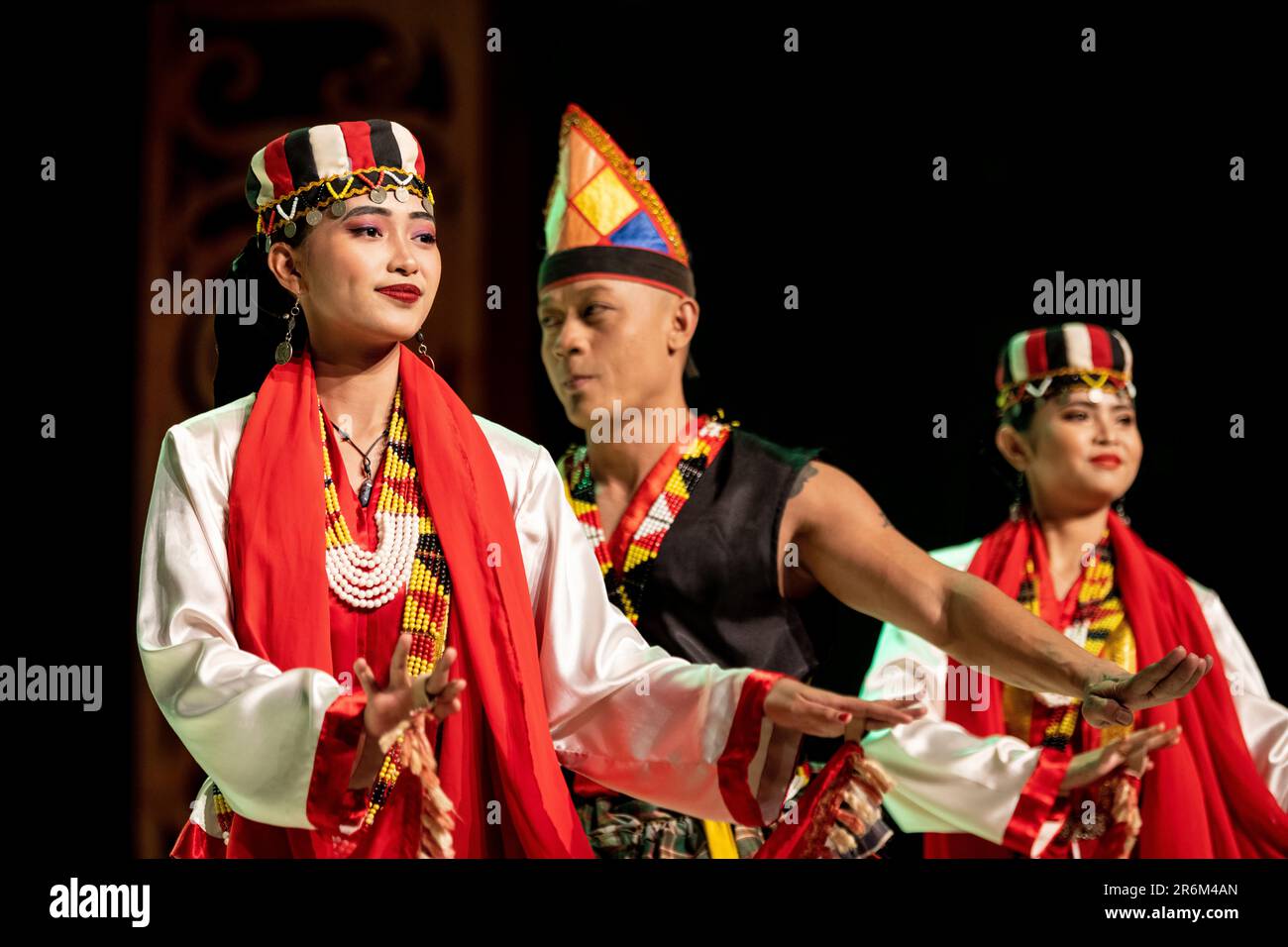 Dance Performance, Sarawak Cultural Village, Santubong, Sarawak, Borneo ...