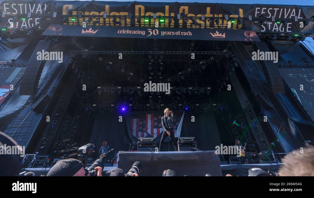 Skid row gig show hi-res stock photography and images - Alamy
